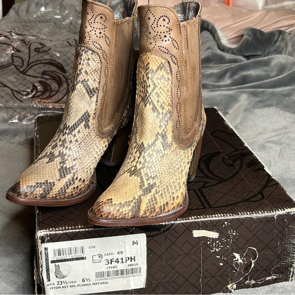 Cuadra | Shoes | Cuadra Python Ret Bel Plunge Natural Womans Boots Nwt ...